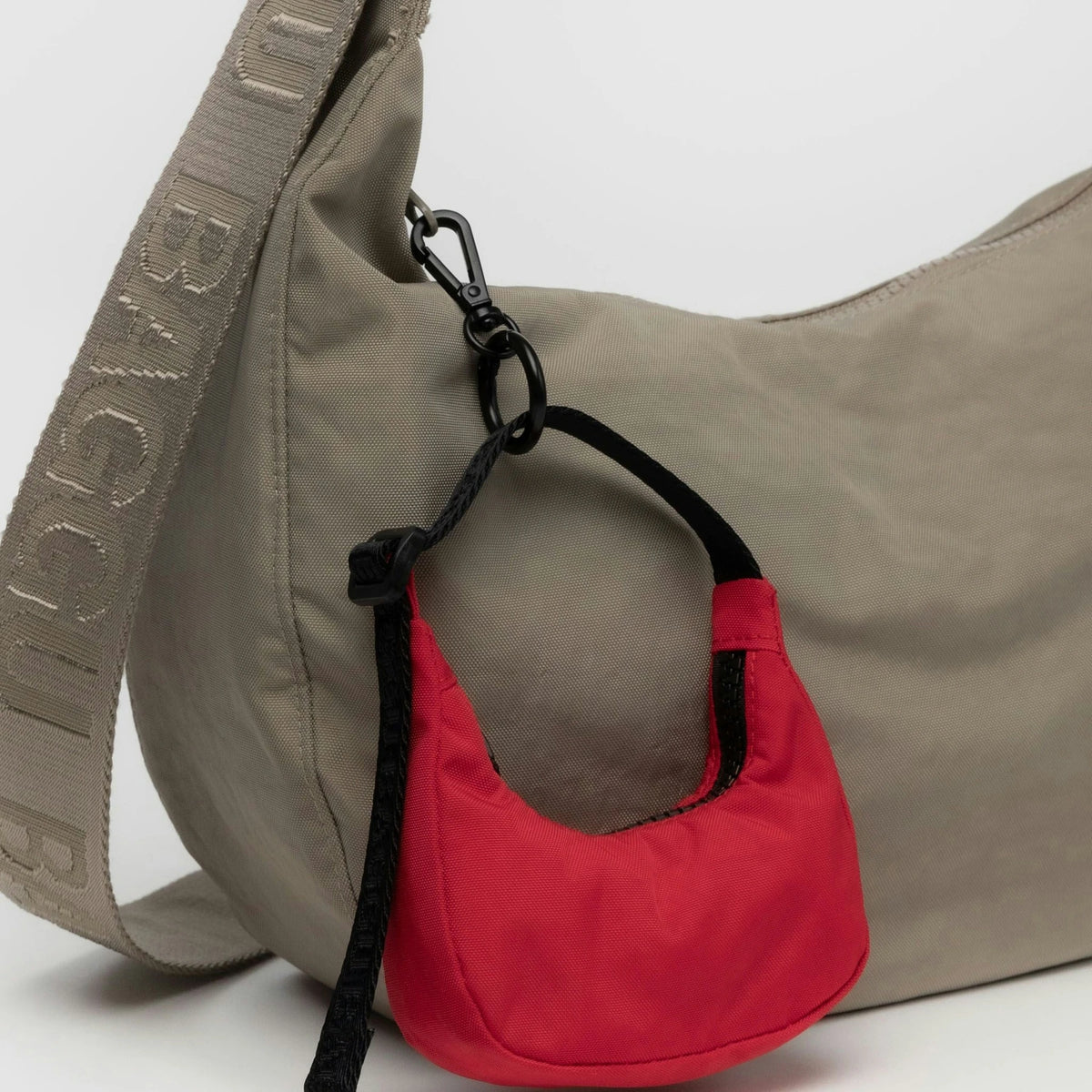 Baggu Crescent Bag Charm - Candy Apple – Blink Box